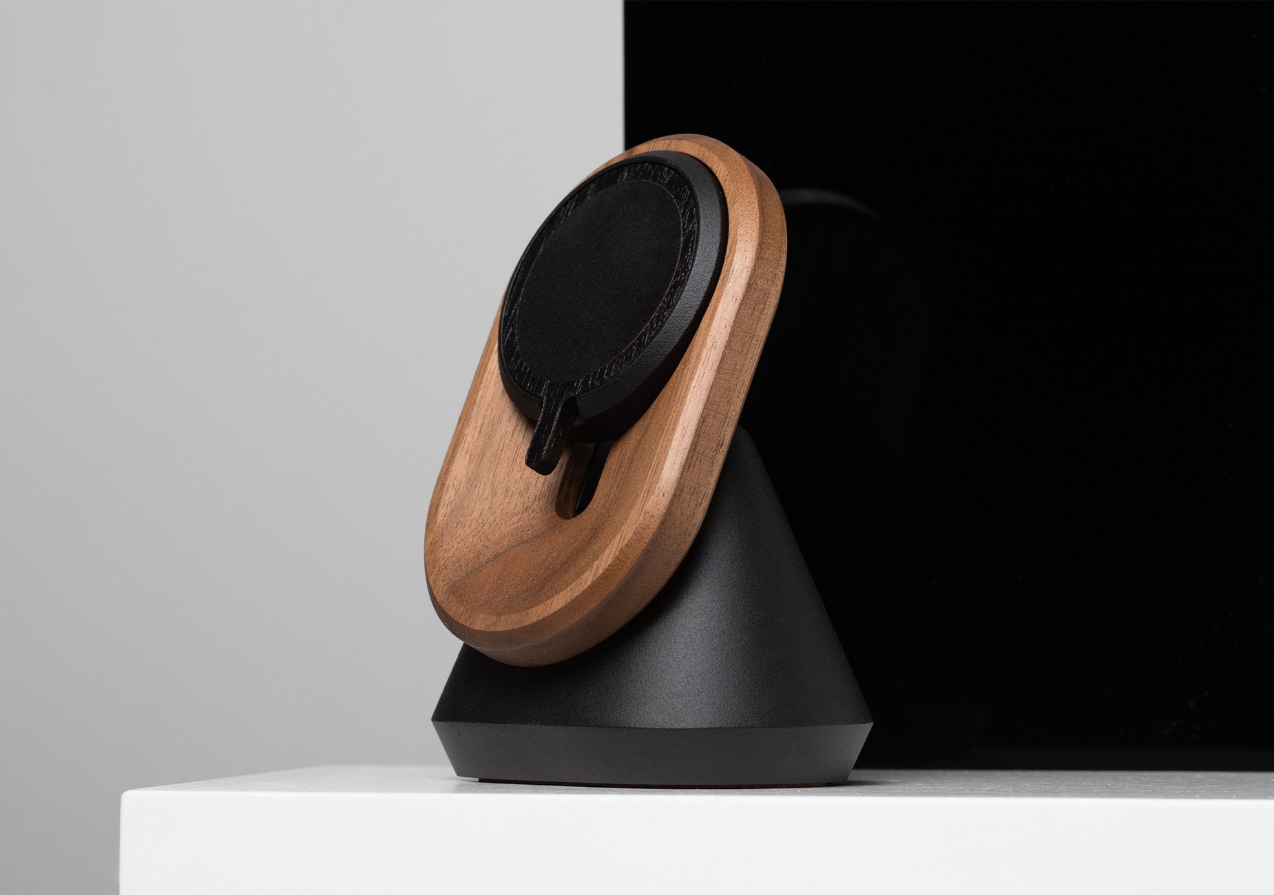 MagSafe Puck | Oakywood.shop