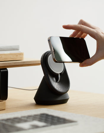 MagSafe iPhone Stand | Oakywood.shop