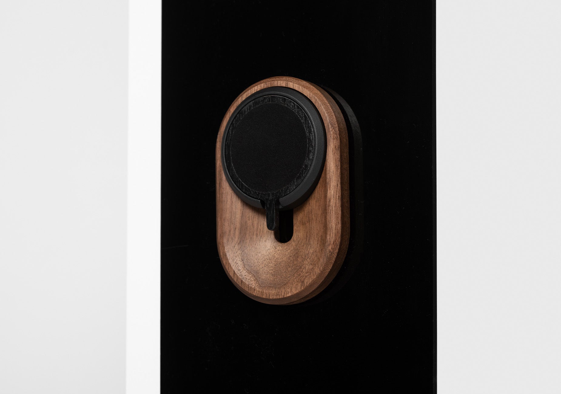 MagSafe Puck | Oakywood.shop