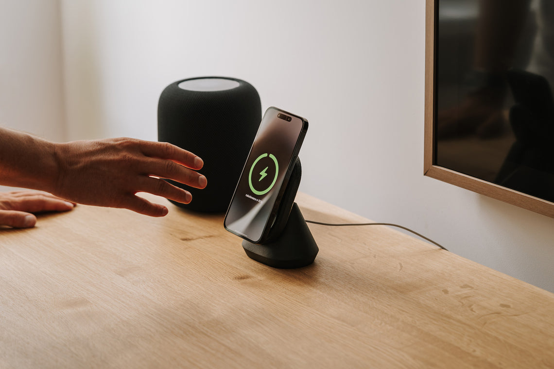 MagSafe iPhone Stand | Oakywood.shop