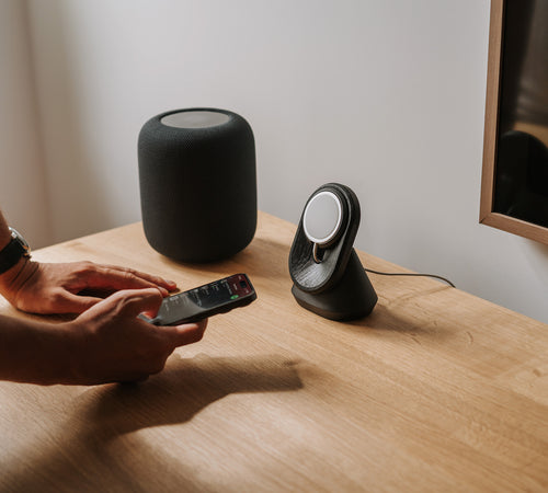 MagSafe iPhone Stand | Oakywood.shop